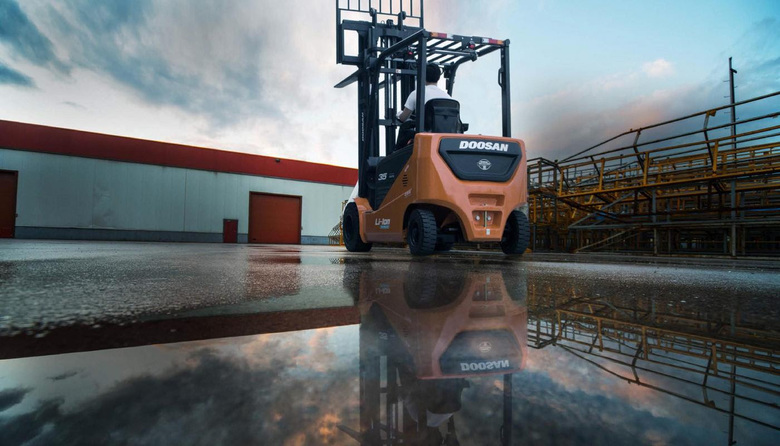 Doosan NXE: nueva serie de autoelevadores eléctricos - Info360